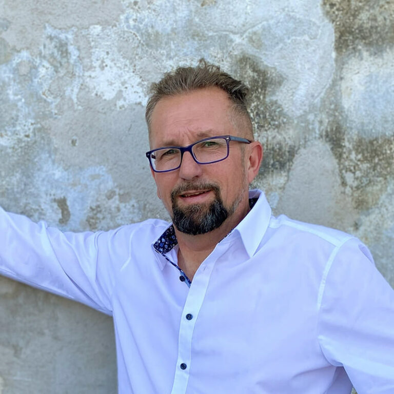 Über WAHA, Ihr Baumeister für Ziegelmassivhäuser